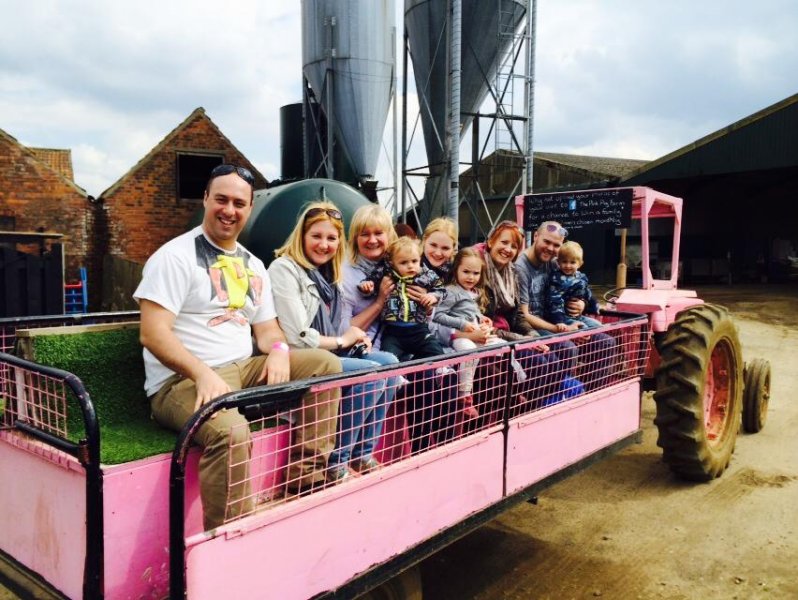 Pink Pig Farm - StayPlay