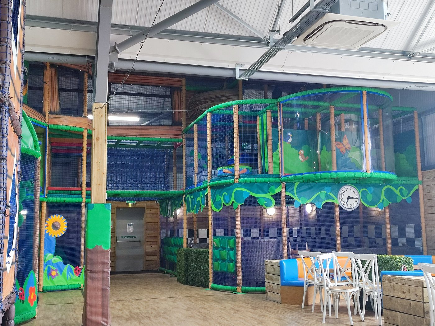 Ed & Molly's Playbarn - StayPlay